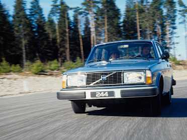 Volvo 240 Performance