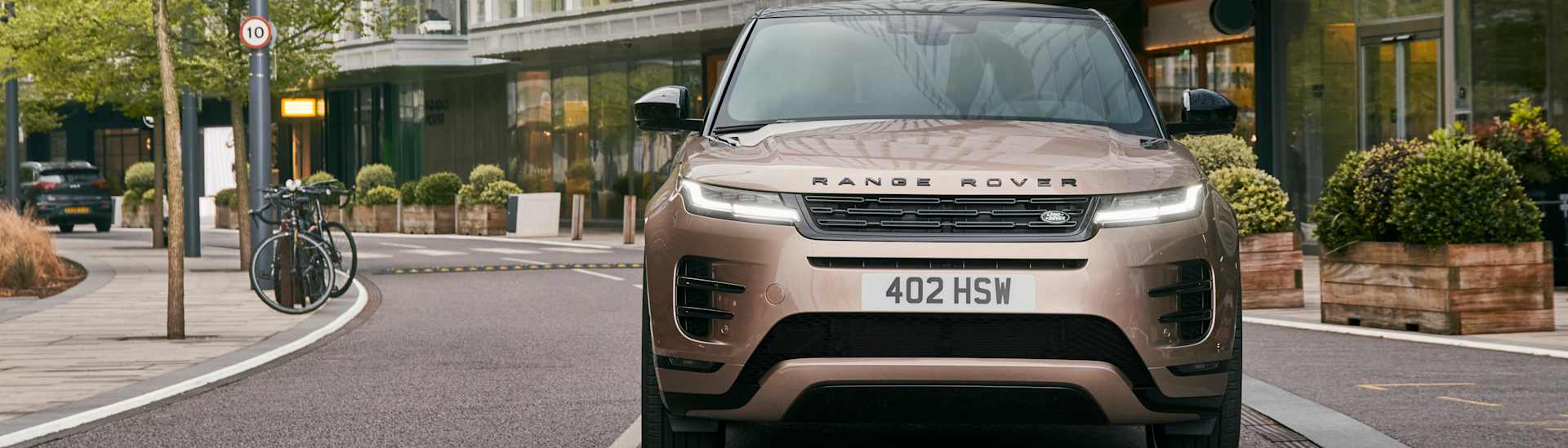 Contact Land Rover | Cambridge, Cheltenham & Gloucester, Ipswich ...