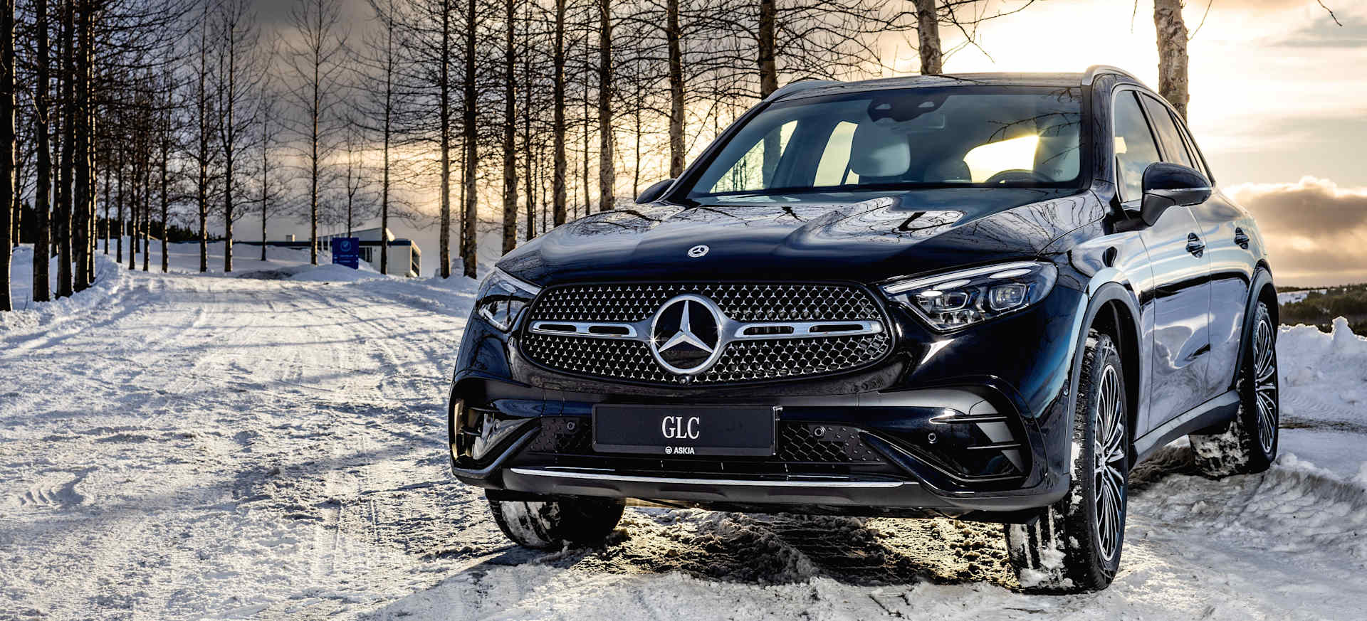 Mercedes-Benz | Ísland | Forsíða