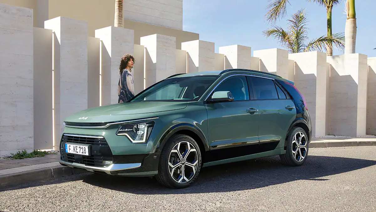 The all-new Niro Hybrid: 7.9% APR Representative Offer | Kia New Car ...