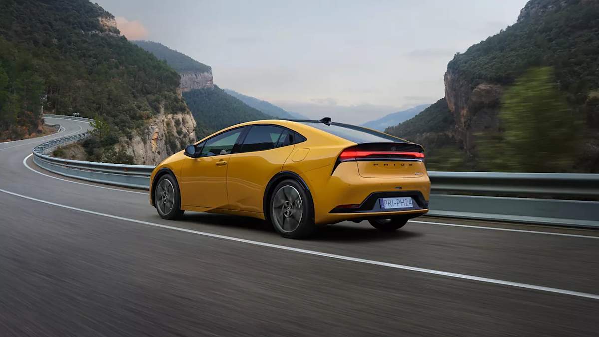 All-New Prius Plug-in Hybrid | Swindon, Wiltshire | Fish Brothers Toyota