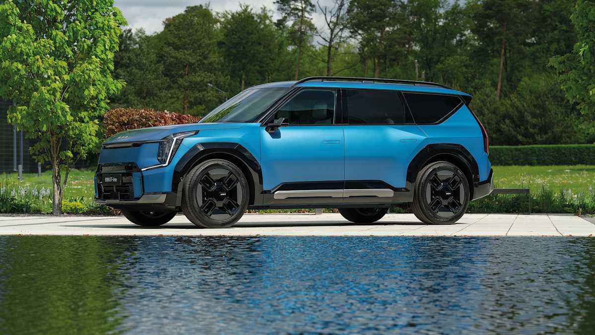THE KIA EV9 BRINGS THE SUV OF TOMORROW TO THE WORLD OF TODAY | Kia News ...
