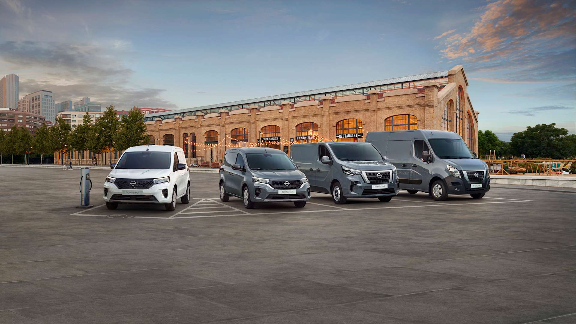 New and Used Car Dealer | Swindon, Wiltshire | Fish Brothers Nissan