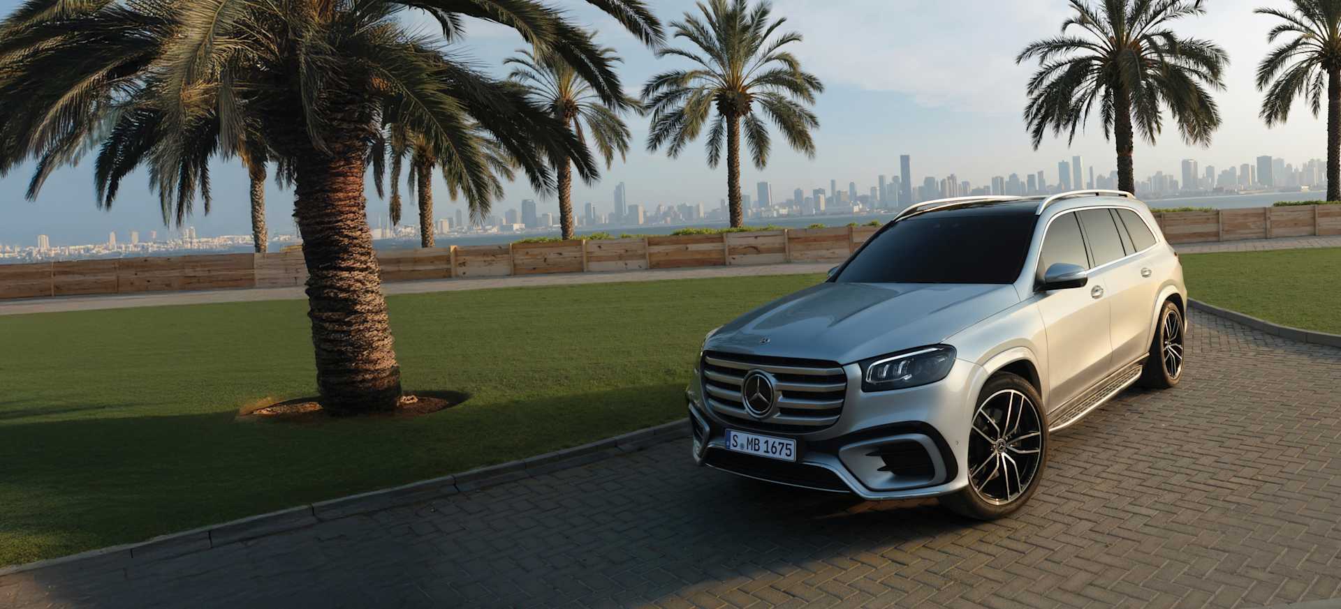 Mercedes-Benz Oman - Luxury Passenger Cars
