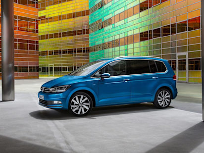 Vw Touran Wallpaper Geneva March 2 Volkswagen Vw Touran Stock Photo