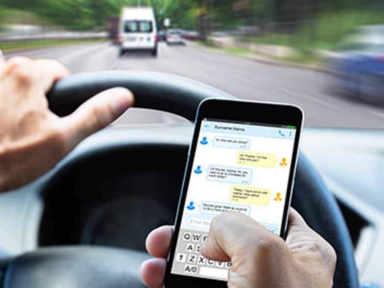 using phone while driving statistics uk