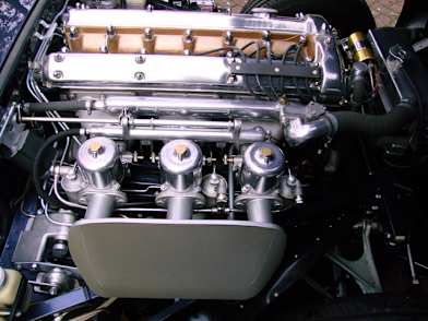 jaguar e type engine size